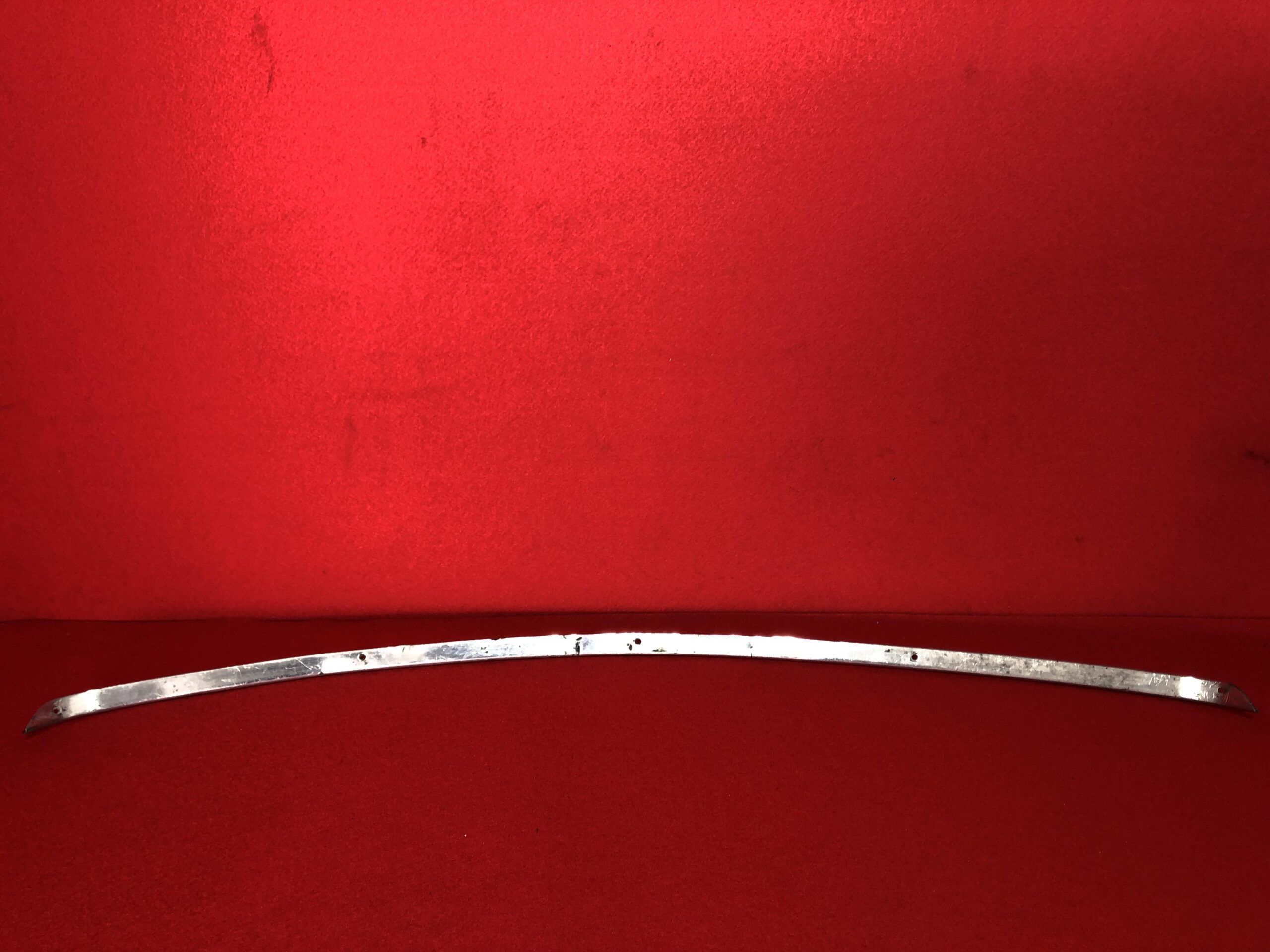Cornice finissaggio guarnizione sul vano cofano – Classic Vintage Car